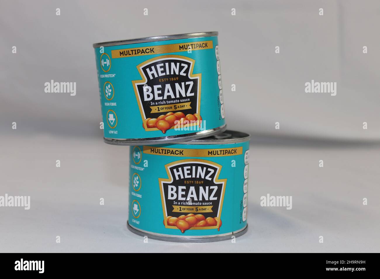 Tin of beans Stock Photo - Alamy