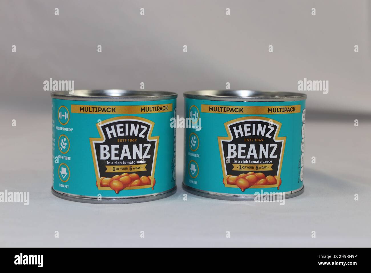 Tin of beans Stock Photo - Alamy
