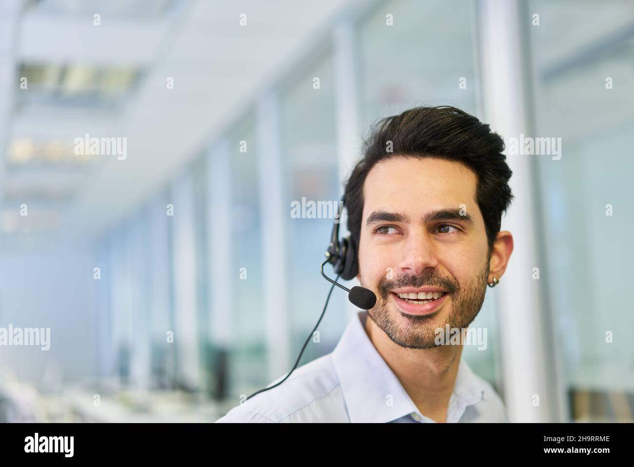 Customer service representative hi-res stock photography and images - Alamy