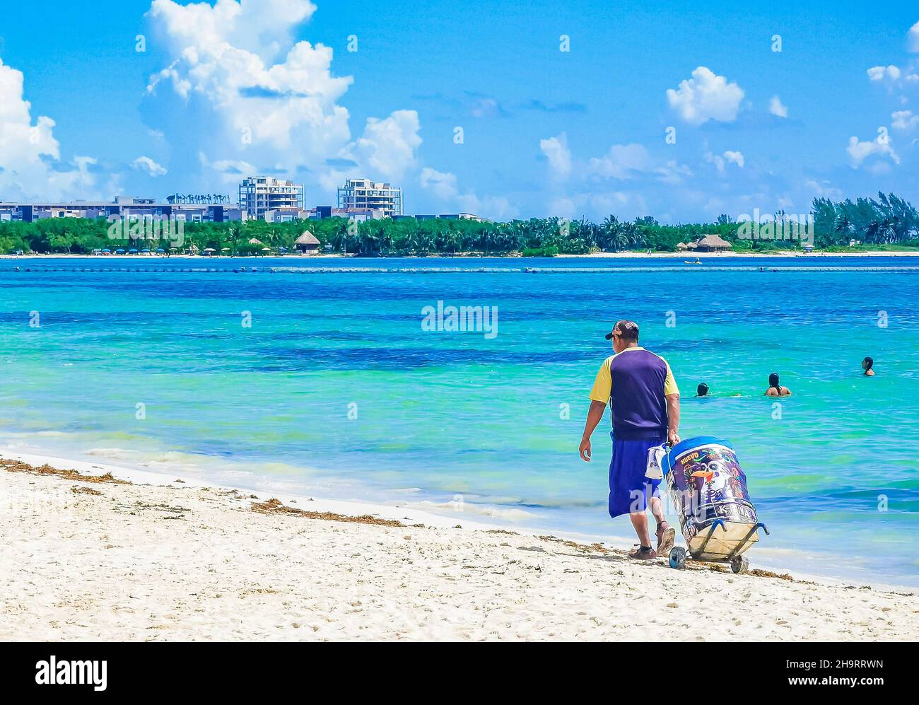 Playa del Carmen 26. September 2021 Ice cream seller at topical mexican ...