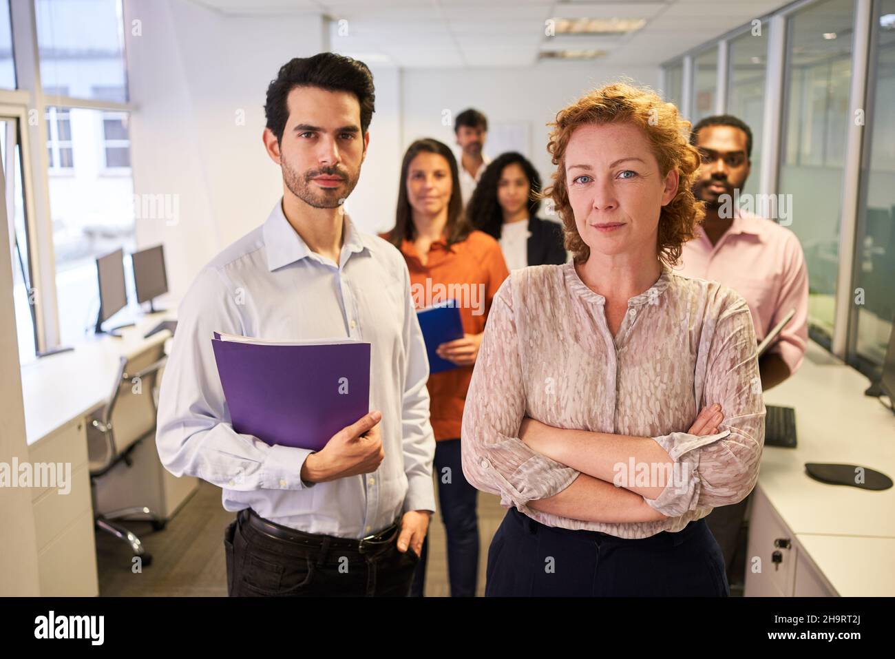 Group multicultural business people hi-res stock photography and images ...