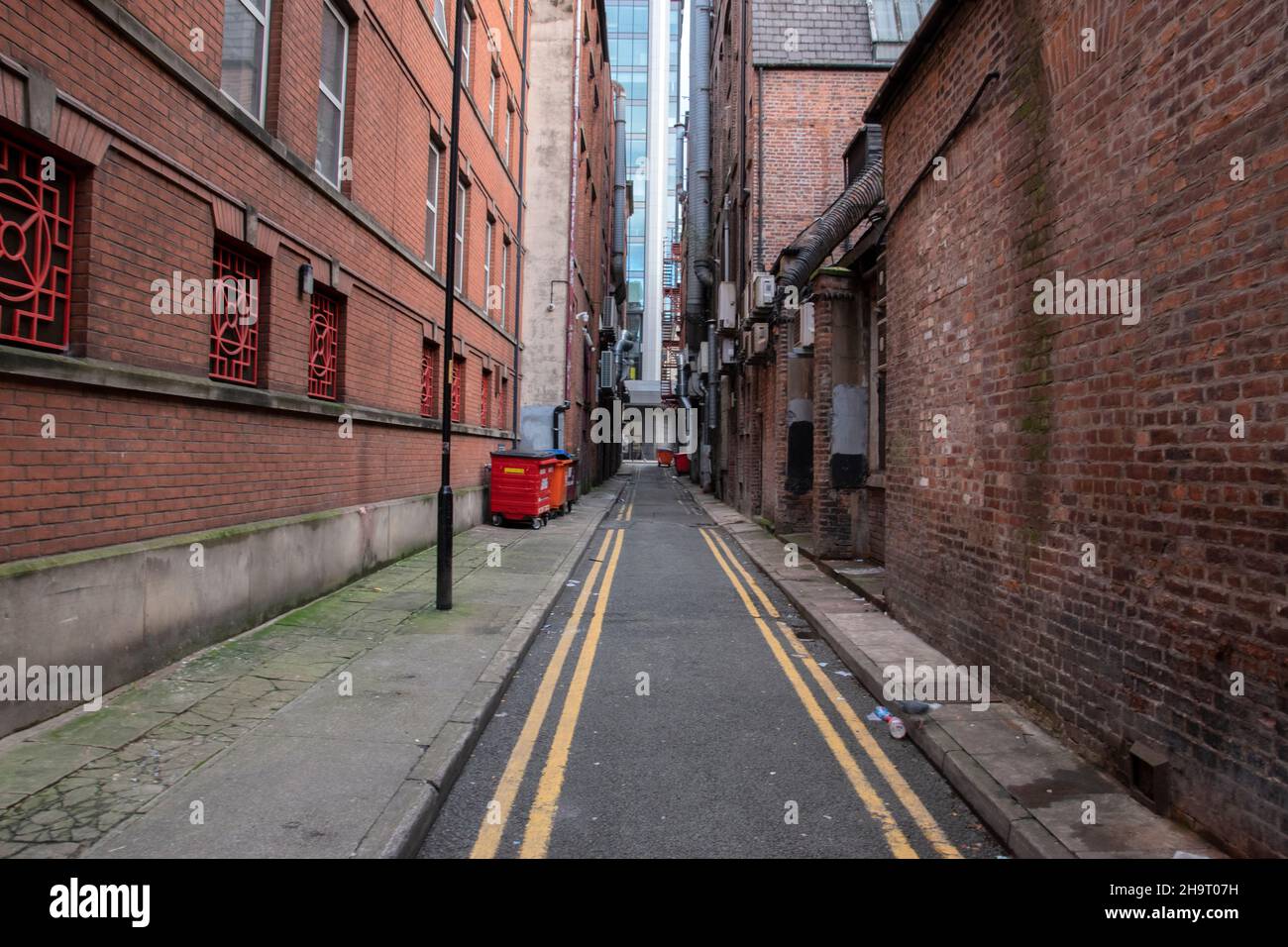 Side Street At Manchester England 8-12-2019 Stock Photo - Alamy