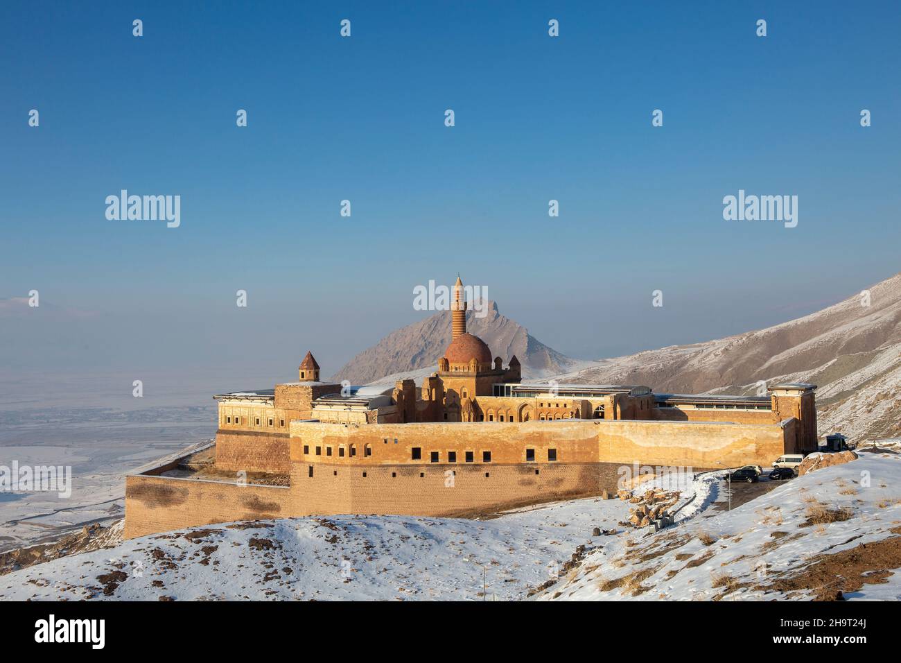 The Palace of Ishak Pasha in Dogubayazit, Turkey Stock Photo - Alamy