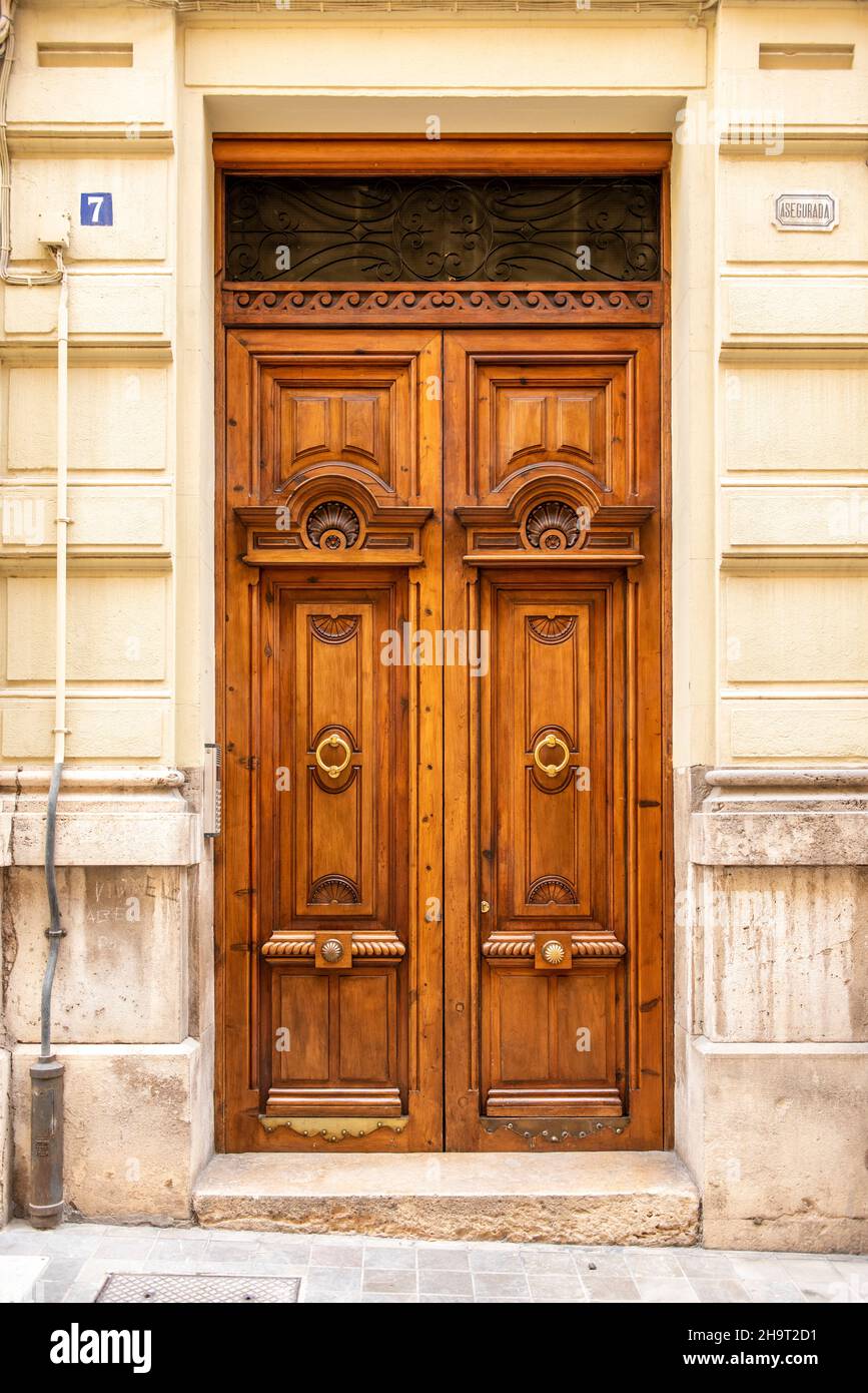 Traditional wooden doors hi-res stock photography and images - Alamy