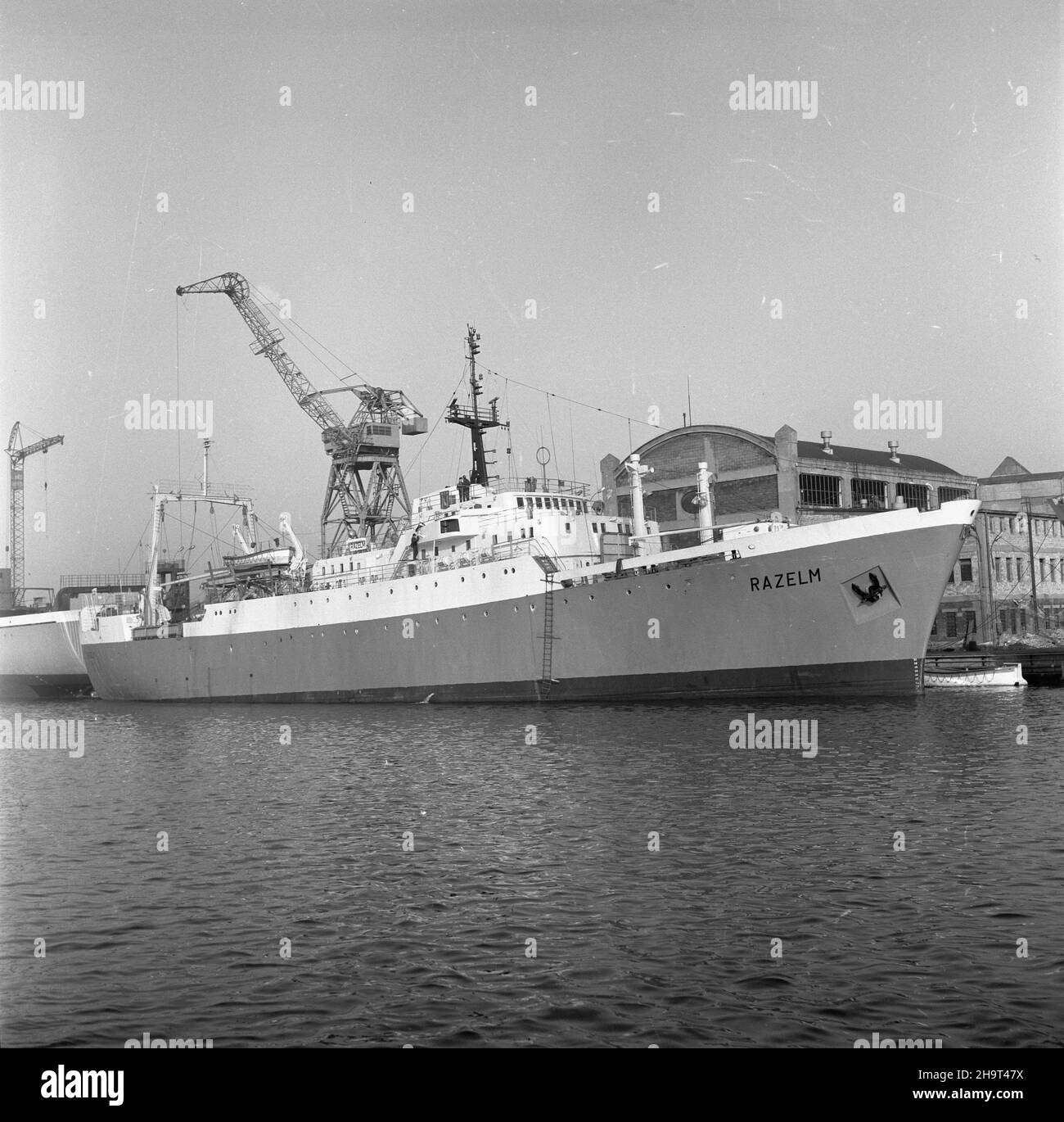 Gdañsk, 1969-12-07. W Stoczni Gdañskiej im. Lenina budowane s¹ m.in ...