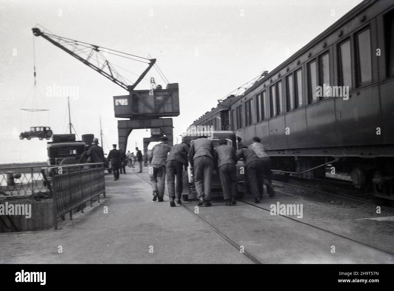 1920s boat hi-res stock photography and images - Alamy
