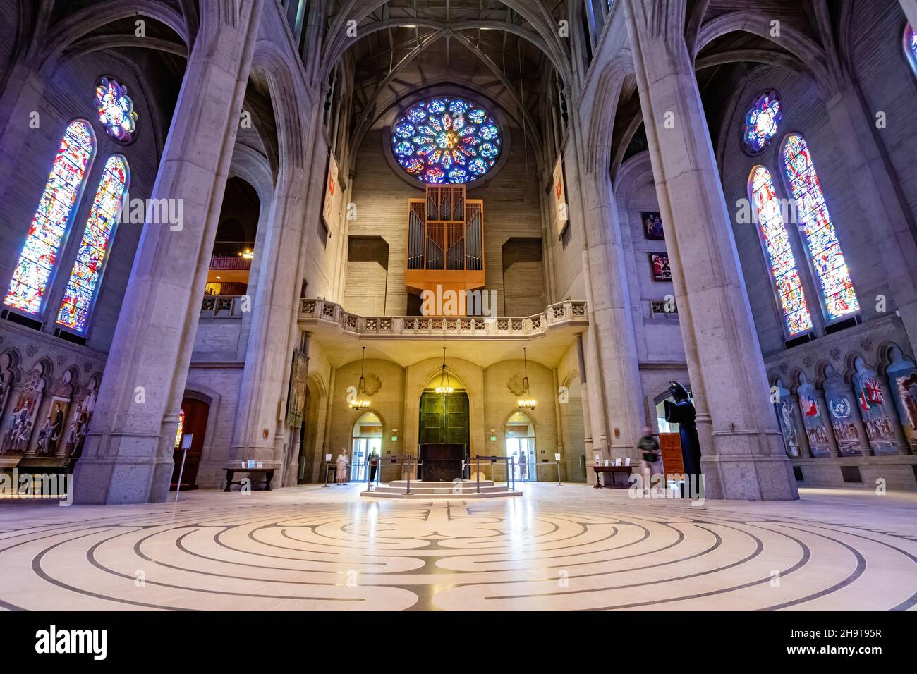 Grace cathedral san francisco interior hi-res stock photography and ...