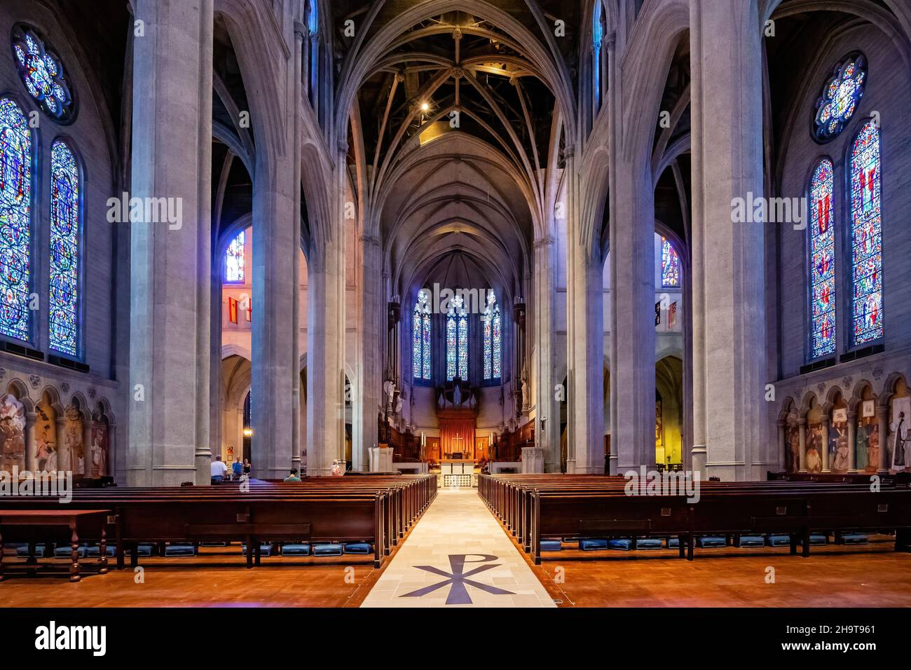 Grace cathedral san francisco interior hi-res stock photography and ...
