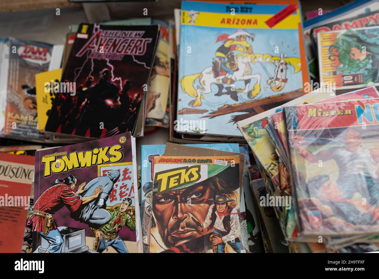 The hulk comic book cover hi-res stock photography and images - Alamy