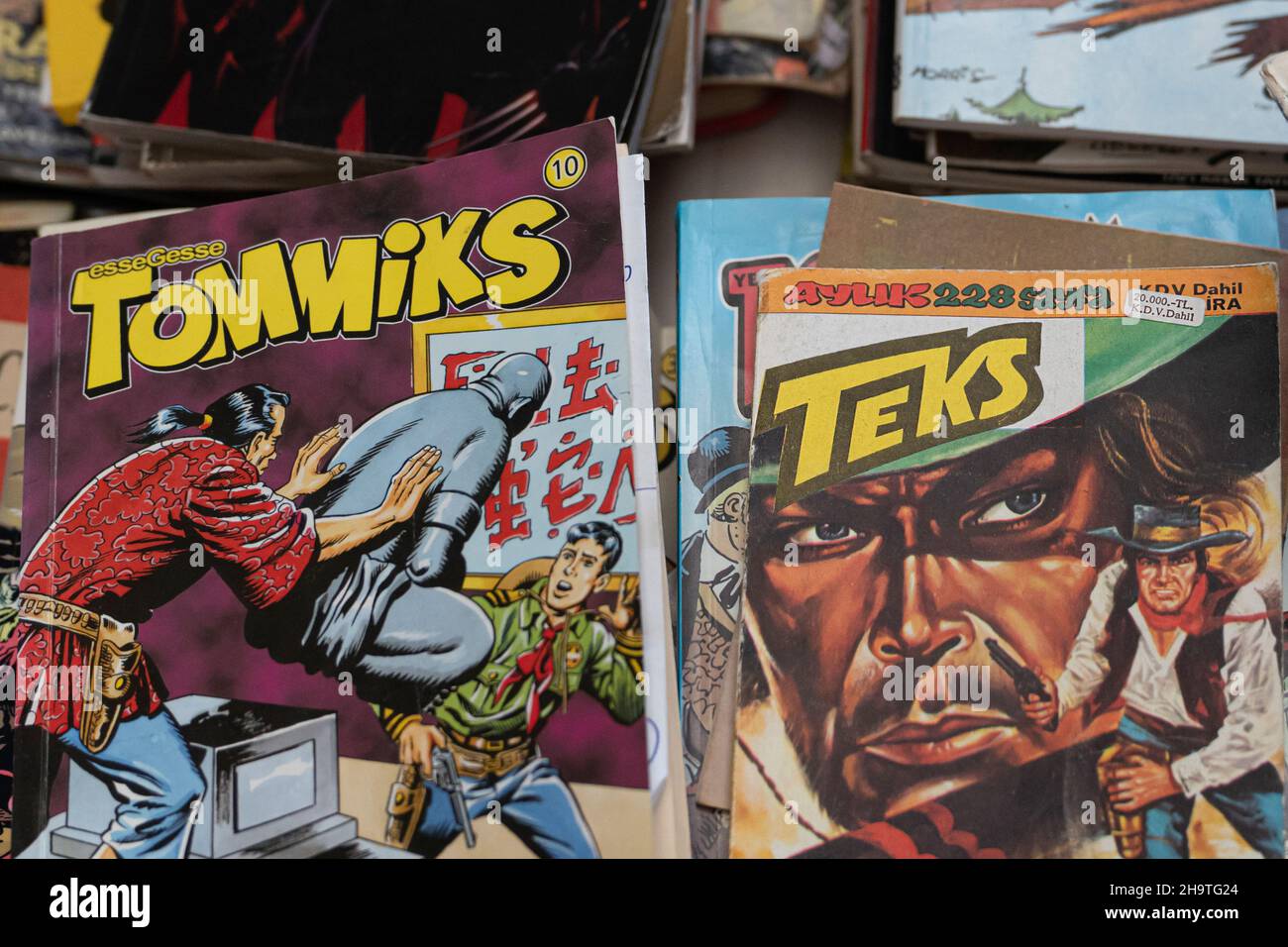 Hulk comic book cover hi-res stock photography and images - Alamy