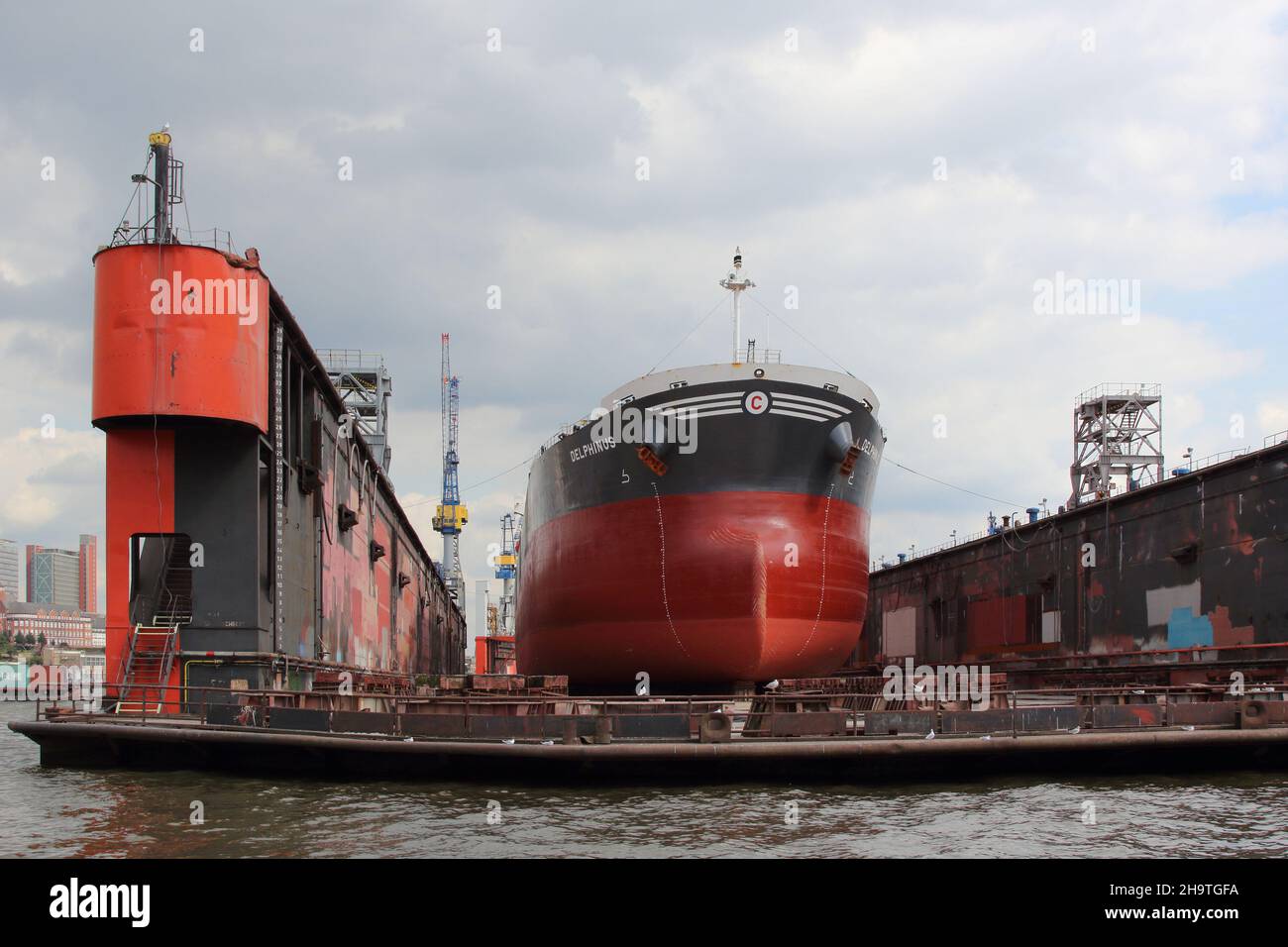 Hamburg Hafen - Dock / Hamburg Harbour - Dock Stock Photo - Alamy