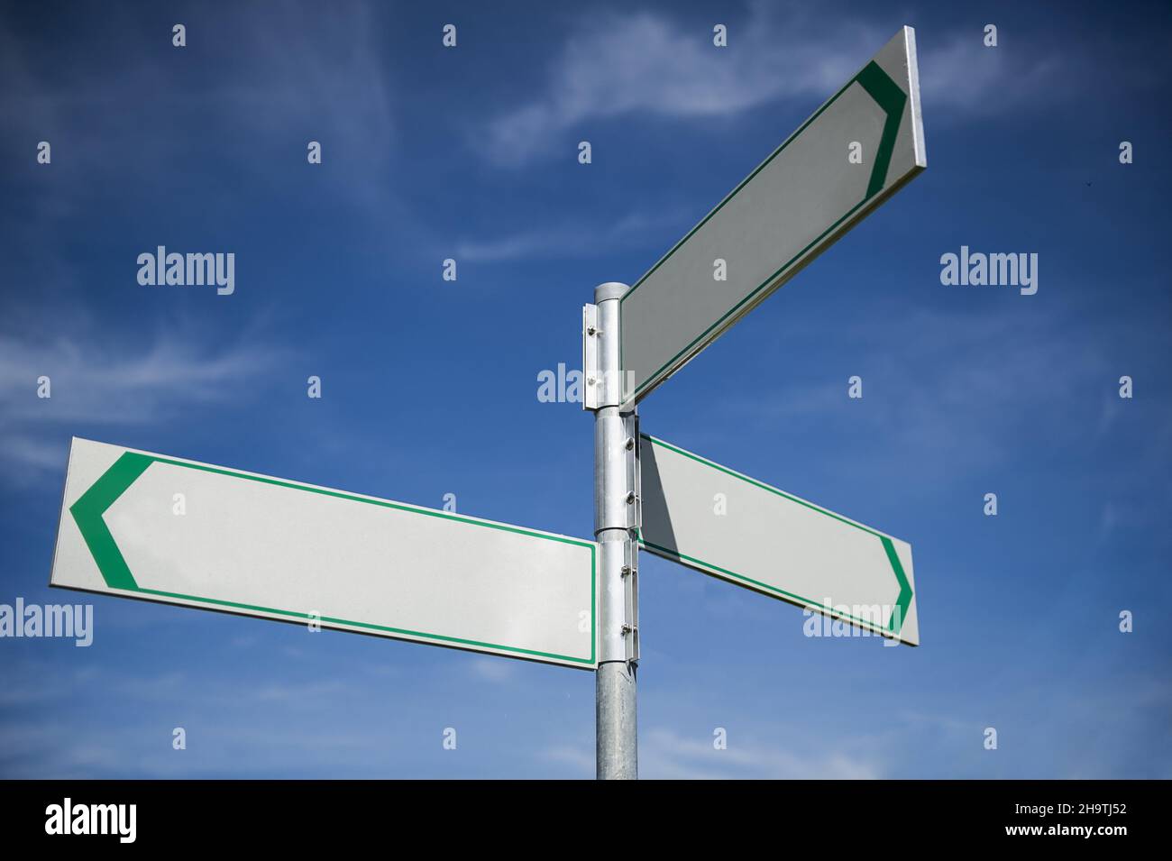 Empty direction signs hi-res stock photography and images - Alamy
