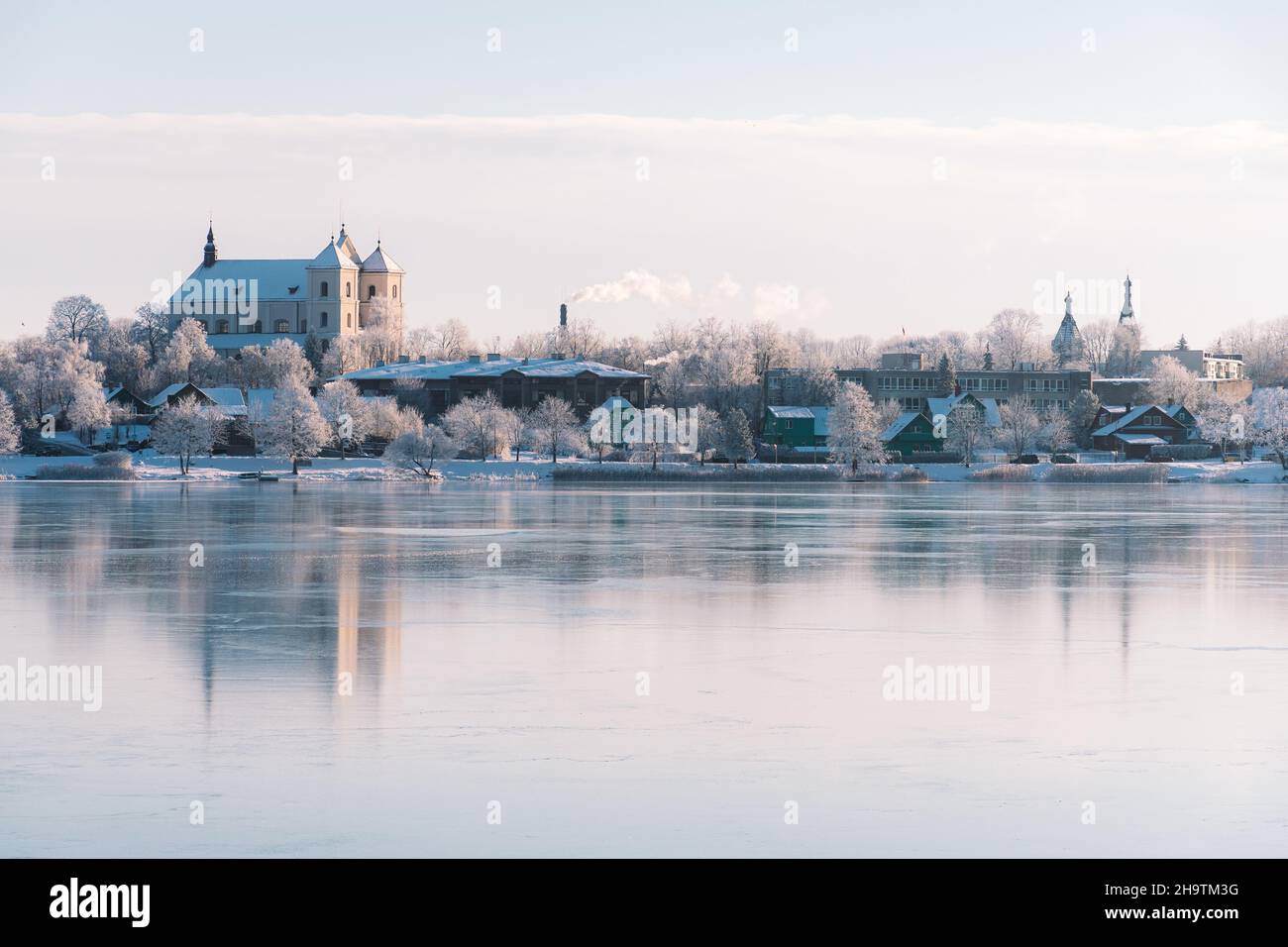 Frozen dream lake panorama hi-res stock photography and images - Alamy