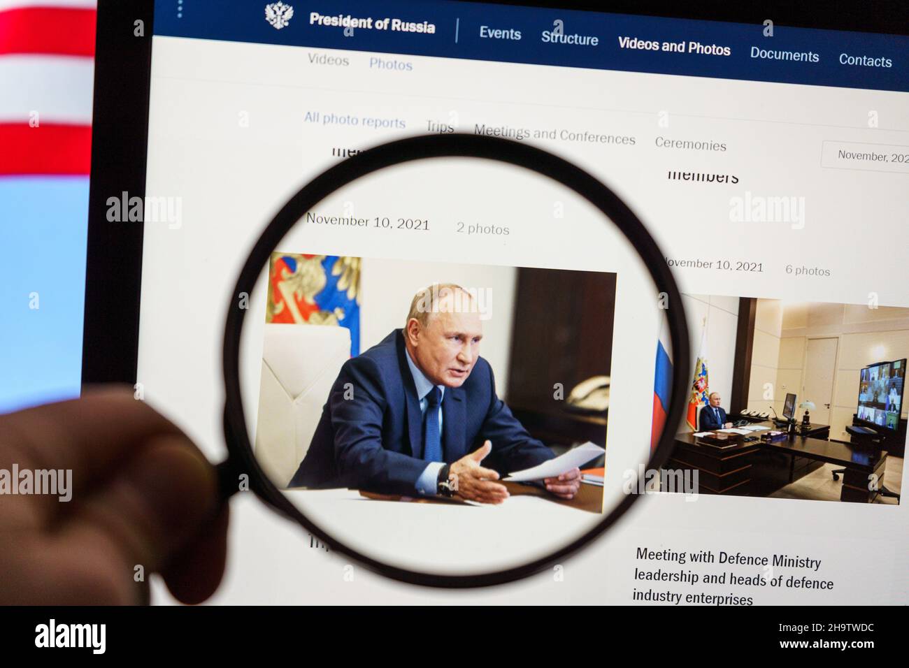 Russian president vladimir putin glass hi-res stock photography and ...