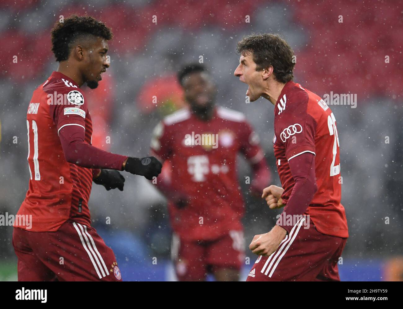Thomas muller barcelona hi-res stock photography and images - Alamy