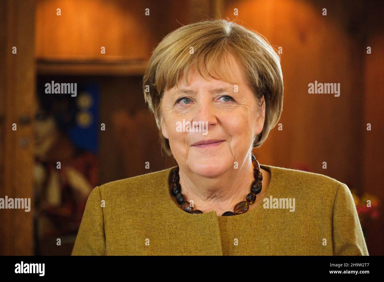Angela merkel smiling hi-res stock photography and images - Alamy