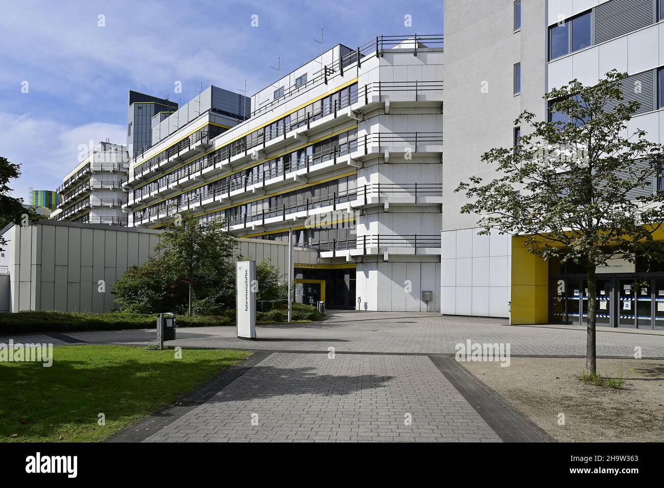 "14.09.2021, Germany, North Rhine-Westphalia, Essen - Ruhr area, Essen, campus of the University ...