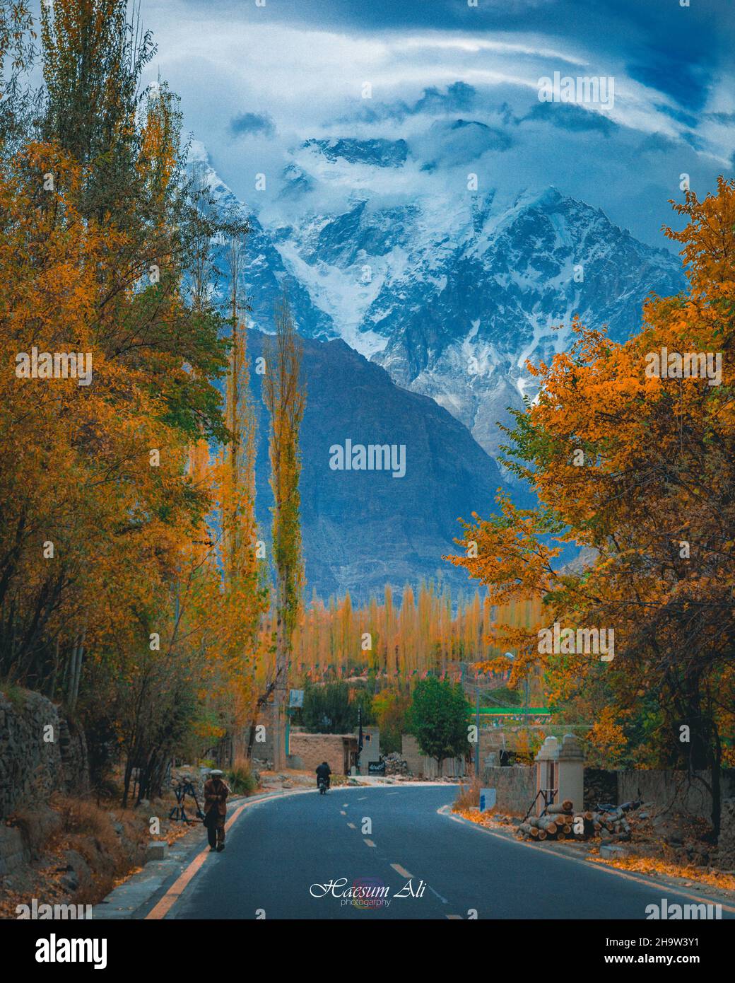Hunza autumn hi-res stock photography and images - Alamy