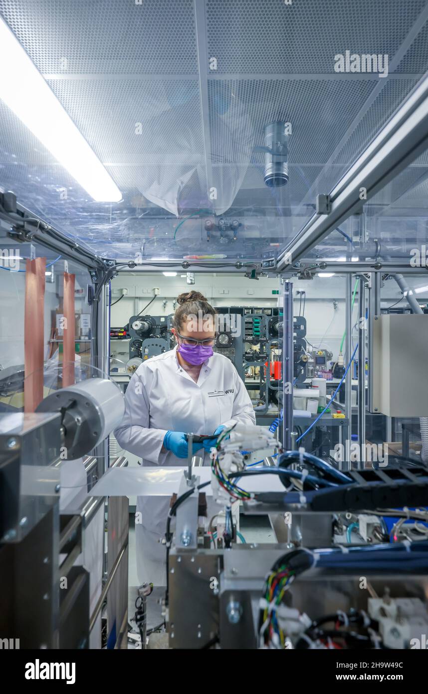 Lithium ion batteries lab hi-res stock photography and images - Alamy