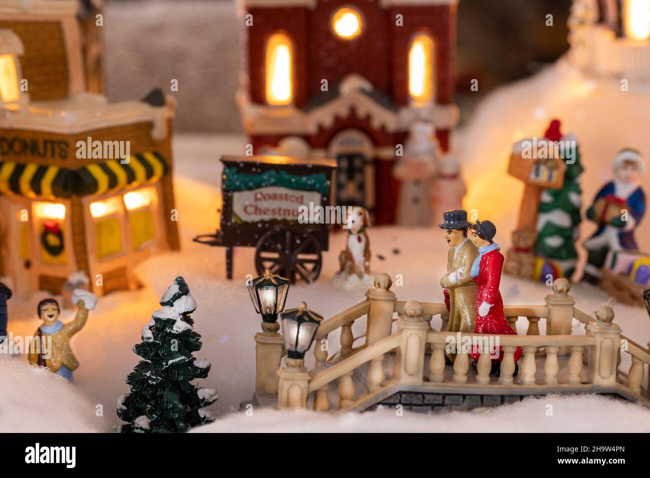 Miniature christmas village hi-res stock photography and images - Alamy