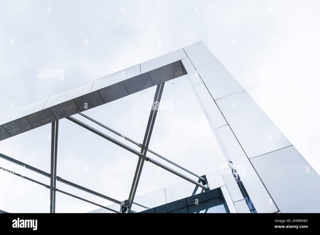 Modern Architecture High-Tech Mirror Columns Landscape geometry lines ...