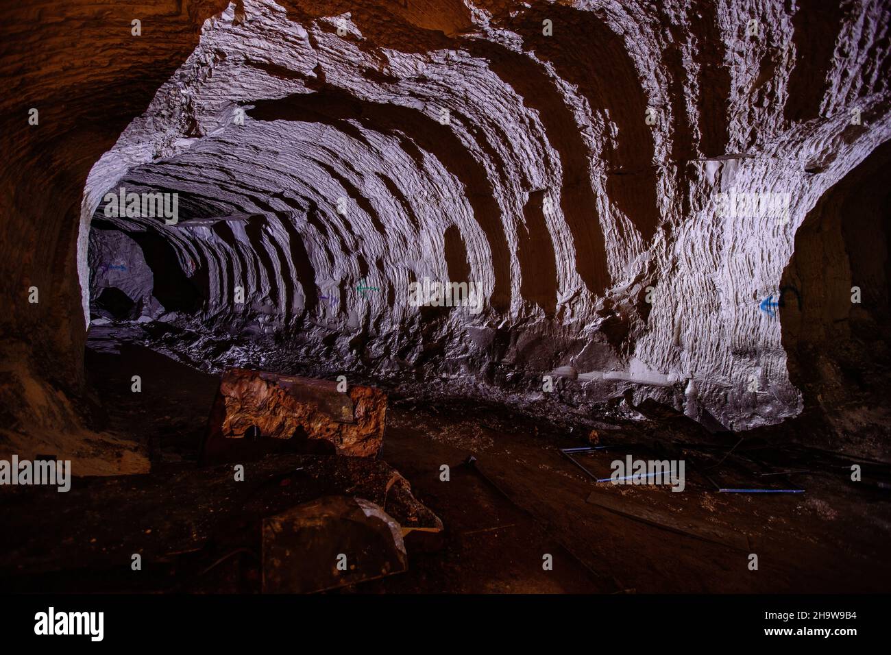 Cave Drilling Machine