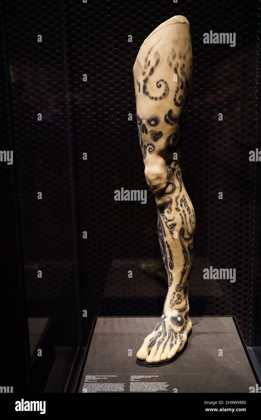 Madrid, Spain. 08th Dec, 2021. Tattoo design of a male leg by artist ...
