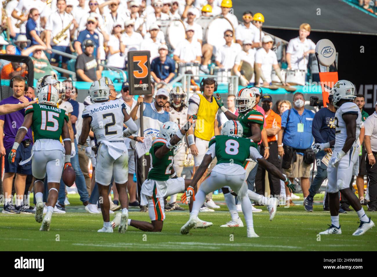 Miami Hurricanes v Georgia Tech Yellow Jackets, 2021 College Football ...