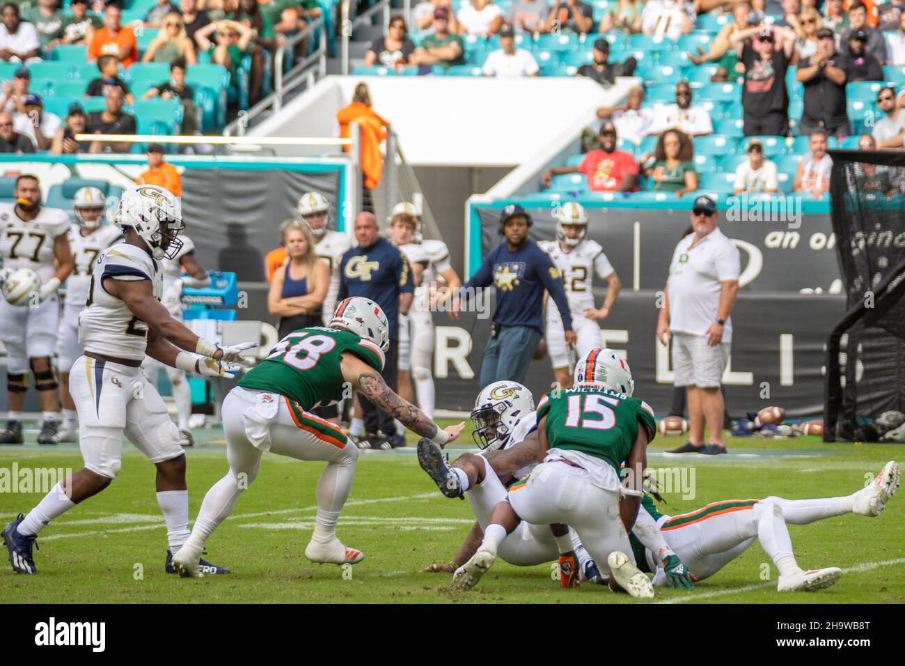 Miami Hurricanes v Georgia Tech Yellow Jackets, 2021 College Football ...