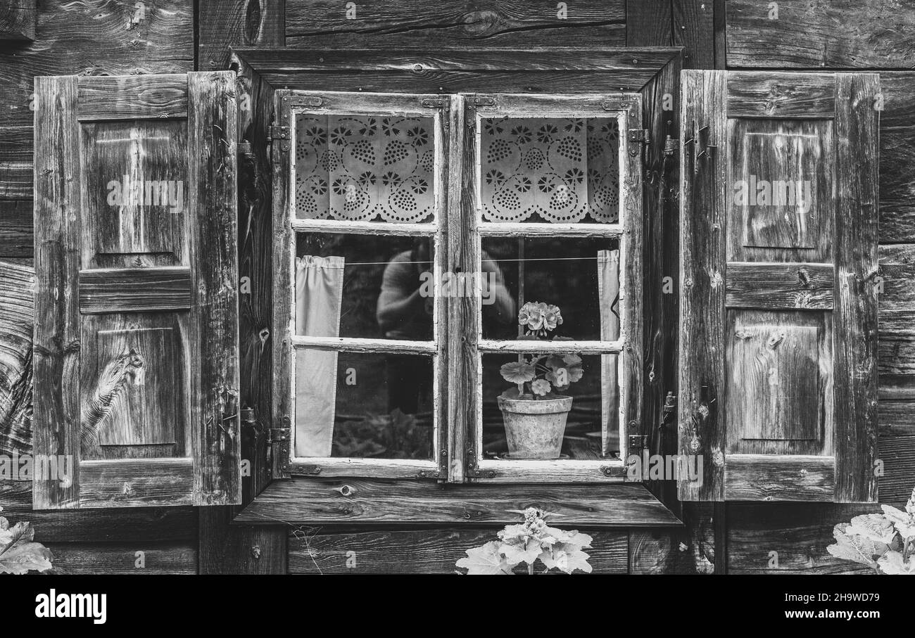 Old cabin wooden window Black and White Stock Photos & Images - Alamy