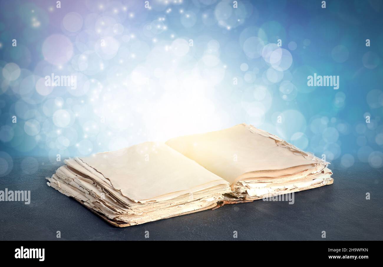Blank magic book reading light hi-res stock photography and images - Alamy