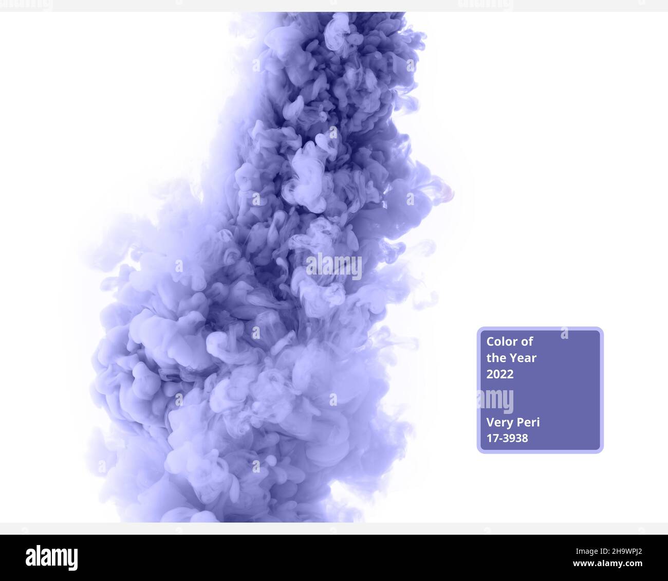 Violet Acrylic paint in water background. Peri Color of the year 2022 ...