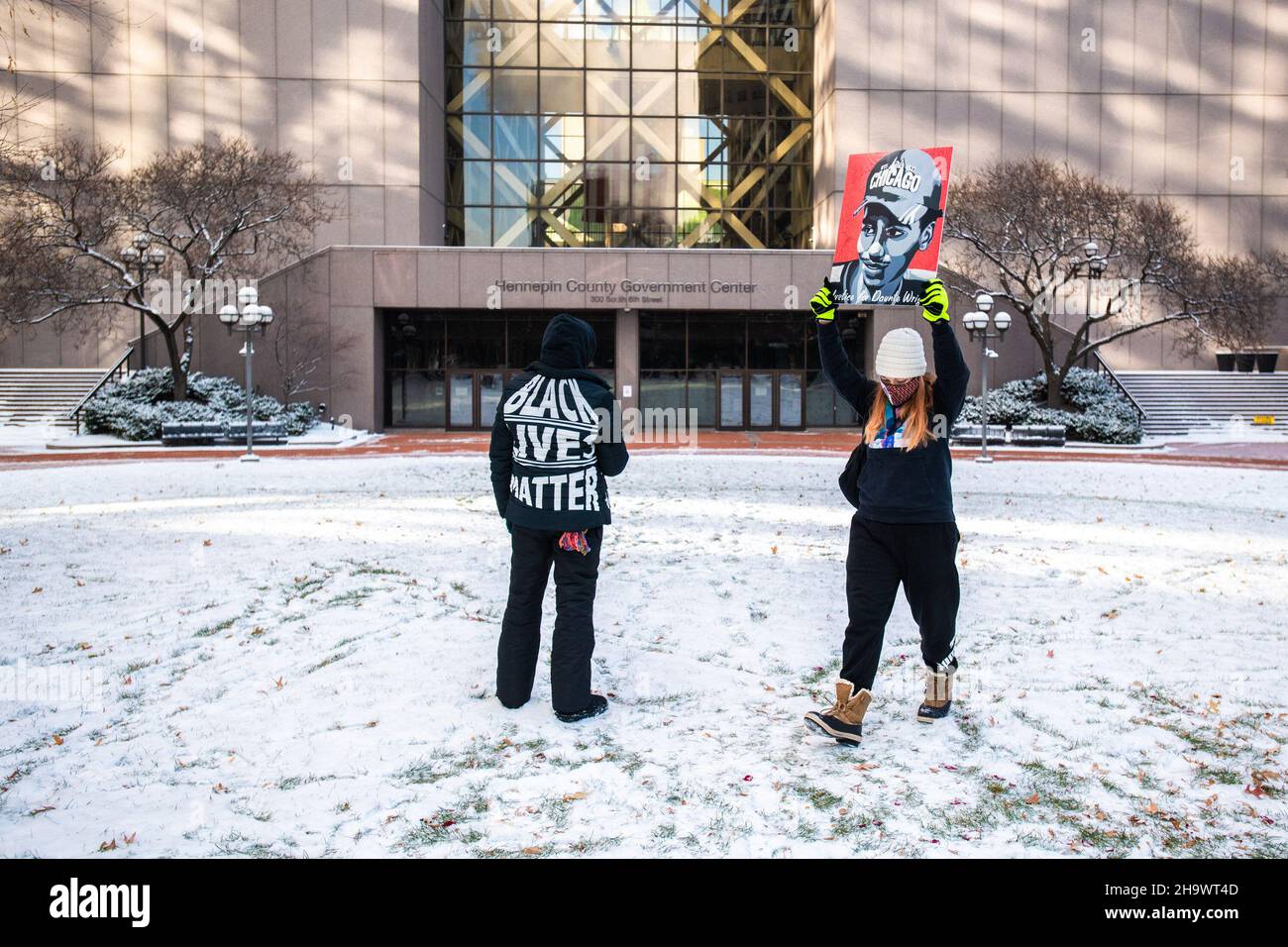 Minneapolis, United States. 08th Dec, 2021. Tanya James and Sarah Bloss ...