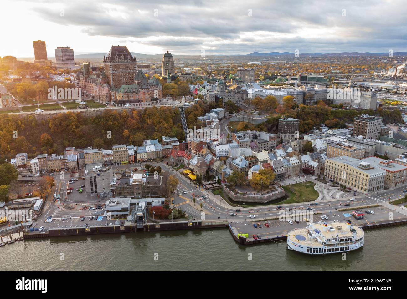 Old quebec aerial hi-res stock photography and images - Alamy