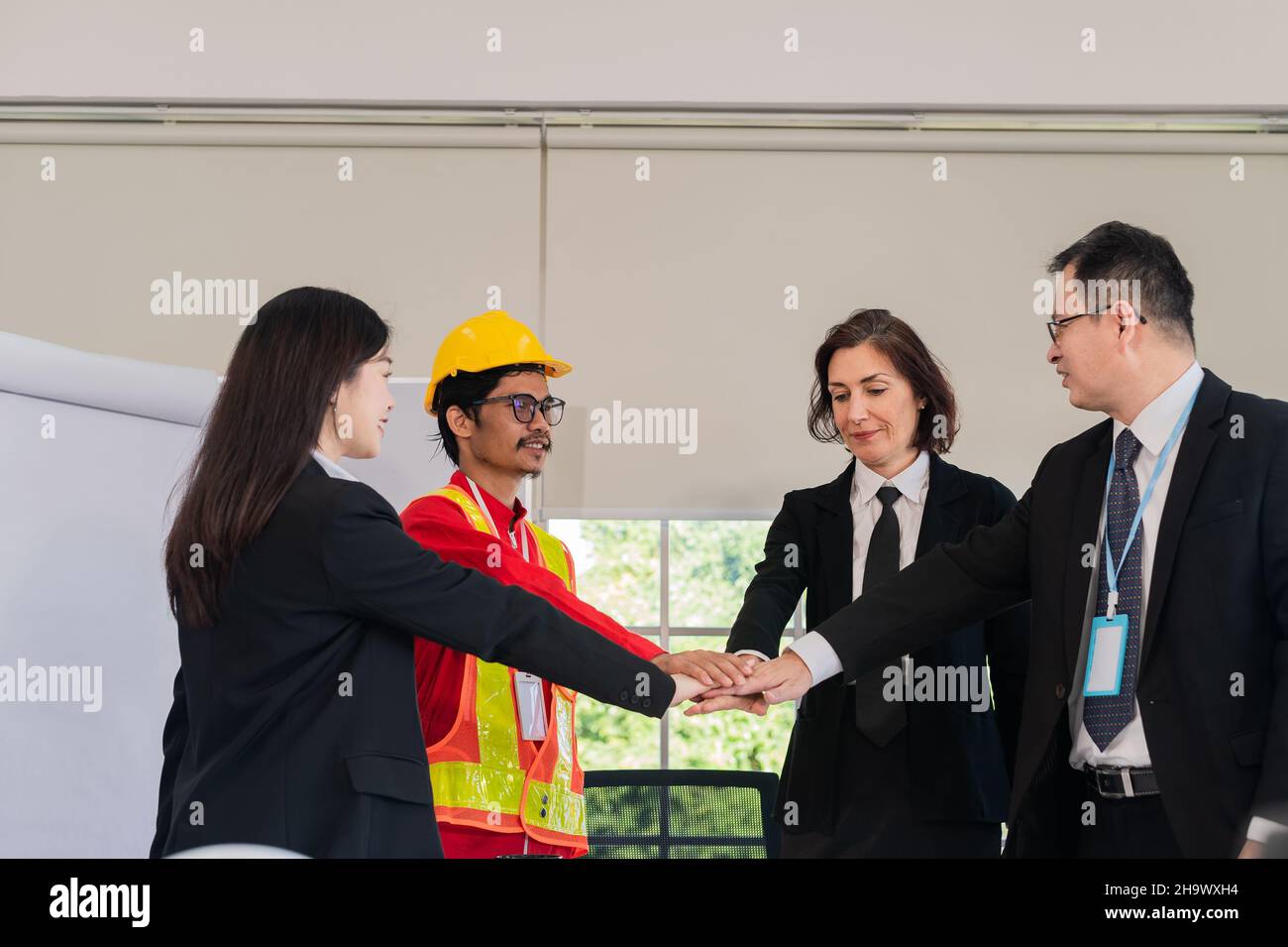teamwork business team success together show Stock Photo - Alamy