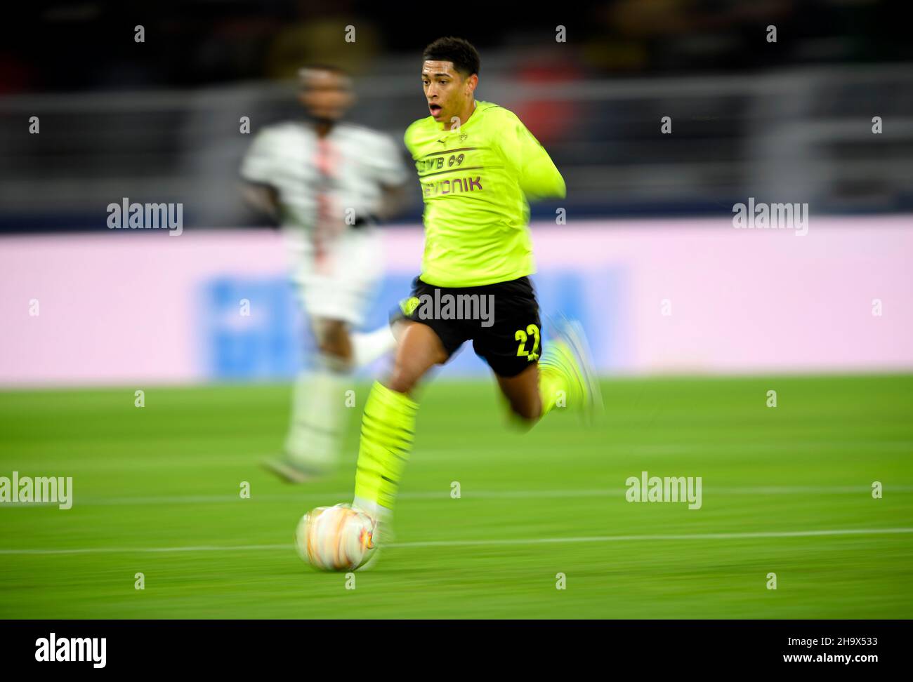 Jude bellingham body hi-res stock photography and images - Alamy