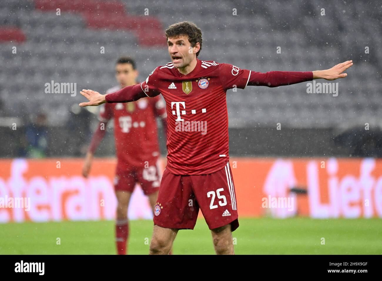 Munich, Deutschland. 08th Dec, 2021. Thomas MUELLER (MULLER, FC Bayern ...