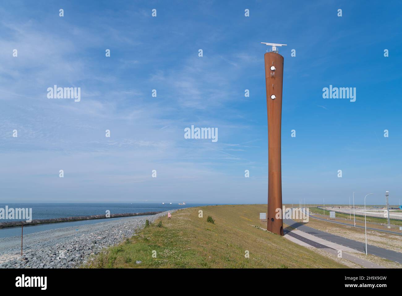 Radar tower on the Rotterdam Maasvlakte 2 Stock Photo - Alamy