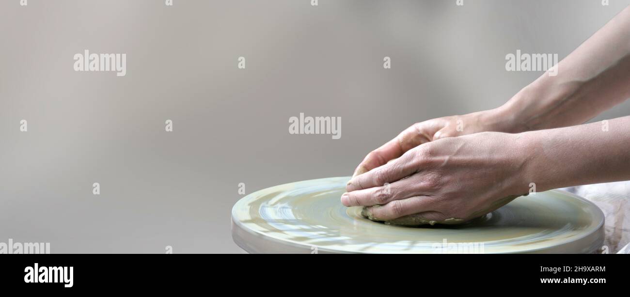 Hands making vase hi-res stock photography and images - Alamy