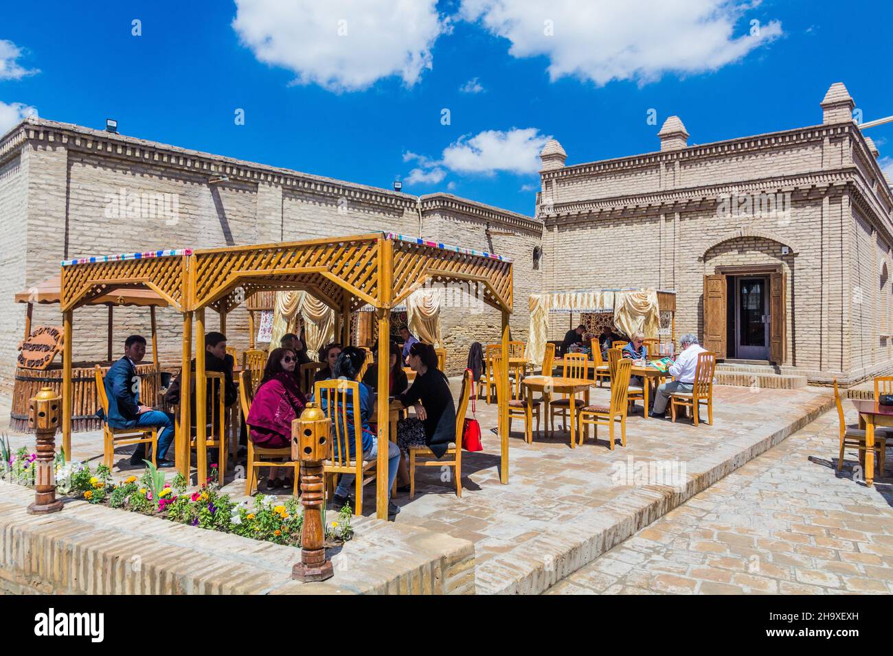 Uzbekistan tea house hi-res stock photography and images - Alamy