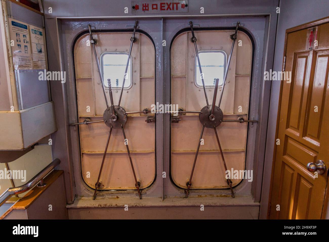 Tiga labuan express ferry hi-res stock photography and images - Alamy