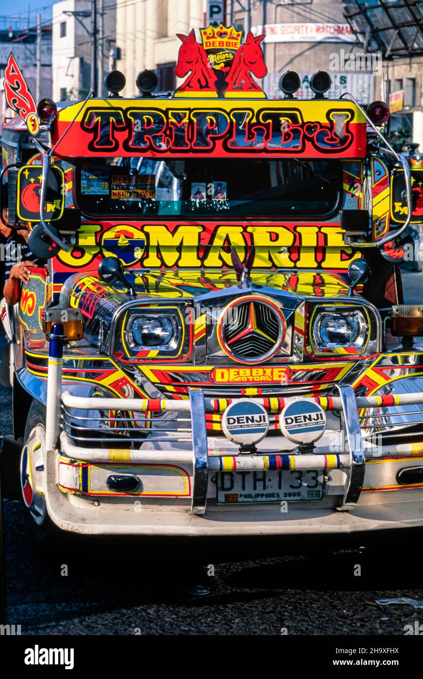 Traditional iconic jeepney, Manila, Philippines Stock Photo - Alamy