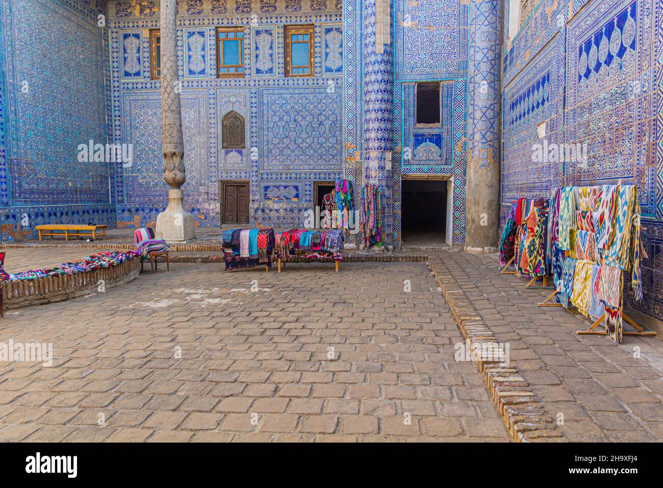 KHIVA, UZBEKISTAN - APRIL 25, 2018: Courtyard of Tosh Hovli Palace in ...