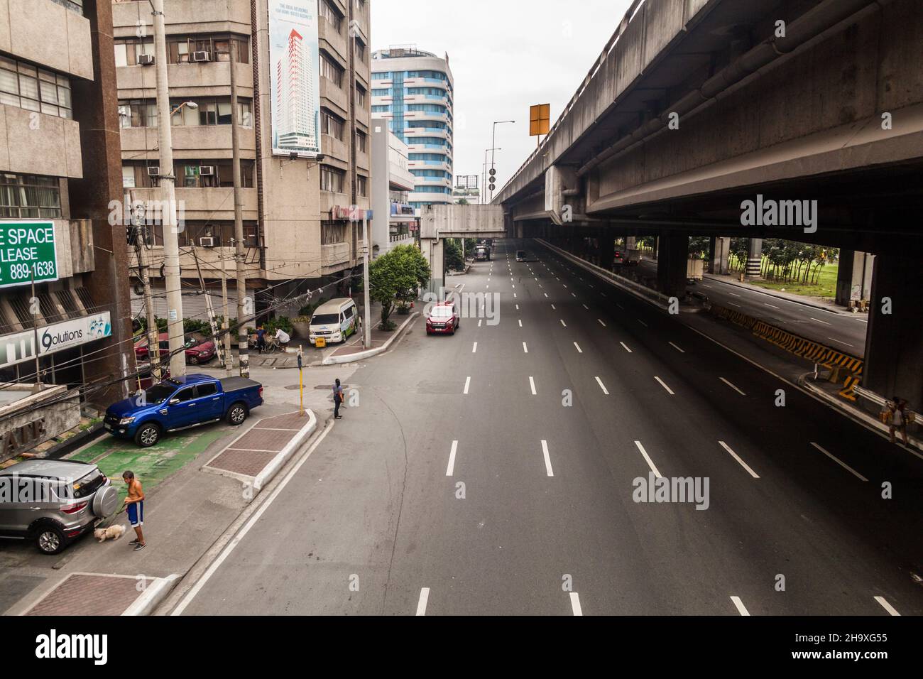 MANILA, PHILIPPINES - JANUARY 27, 2018: View of Osmena highway in ...