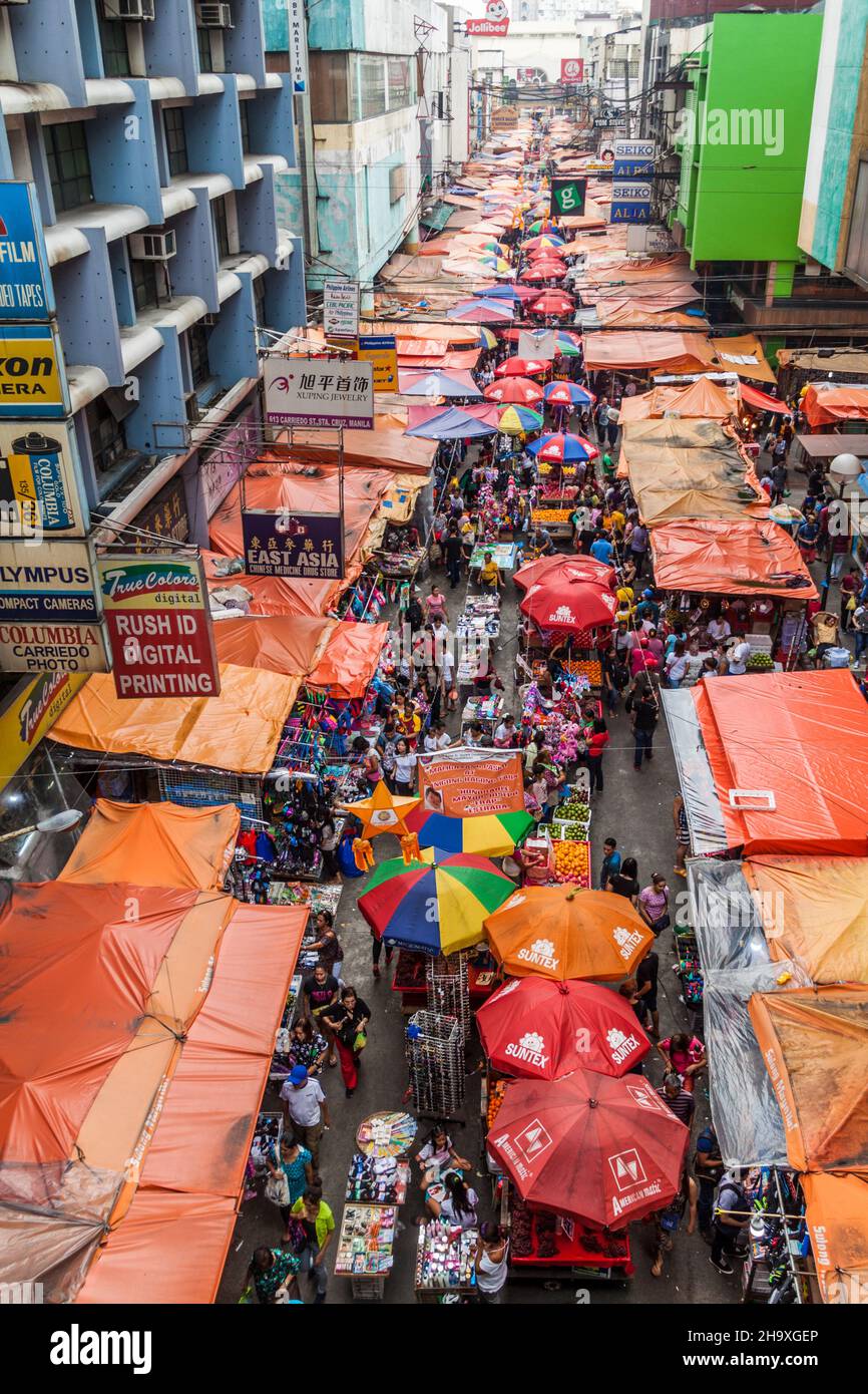 MANILA, PHILIPPINES - JANUARY 27, 2018: Aerial view of Quiapo market in ...