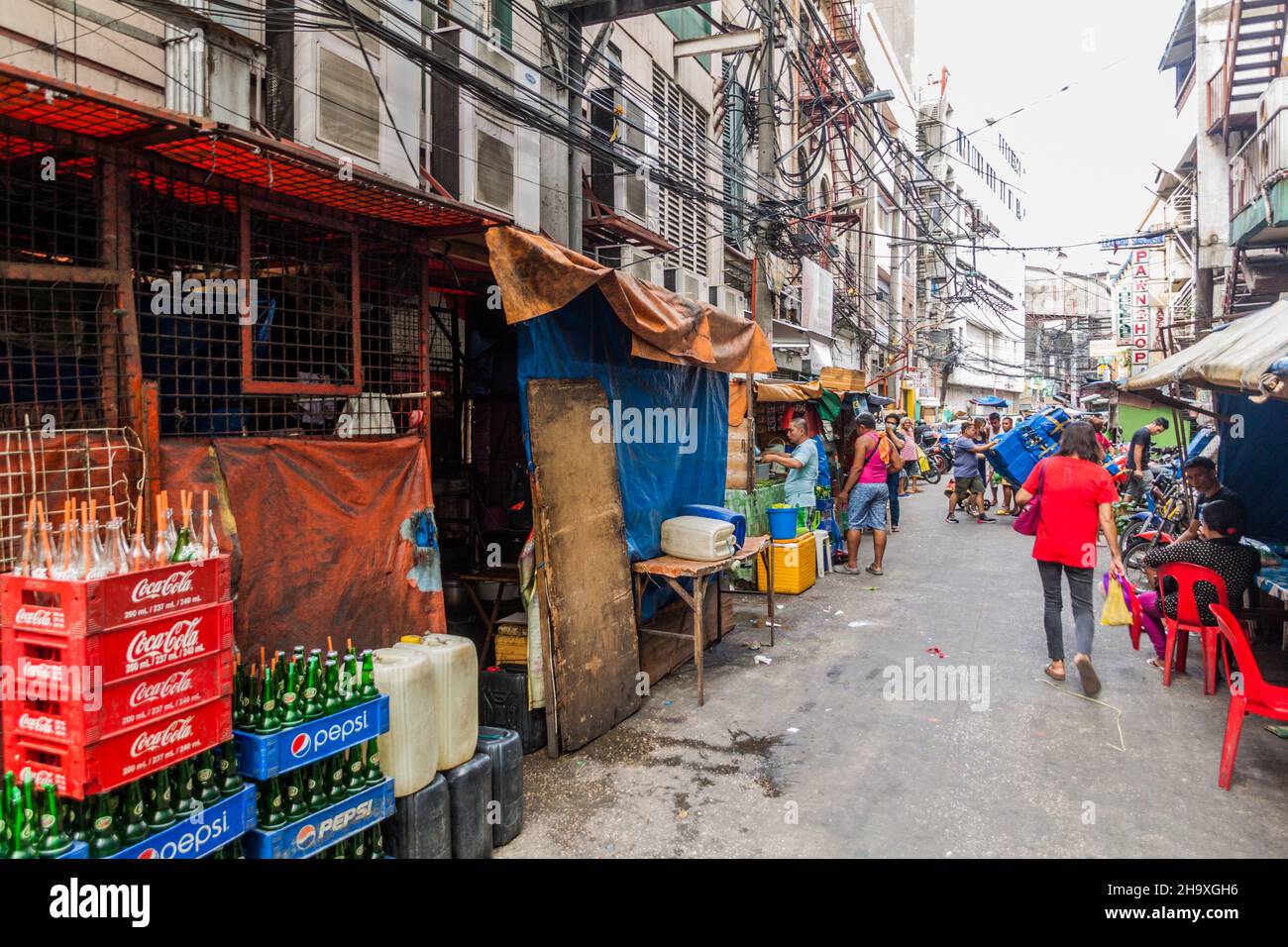 MANILA, PHILIPPINES - JANUARY 27, 2018: View of Quiapo market in Manila ...