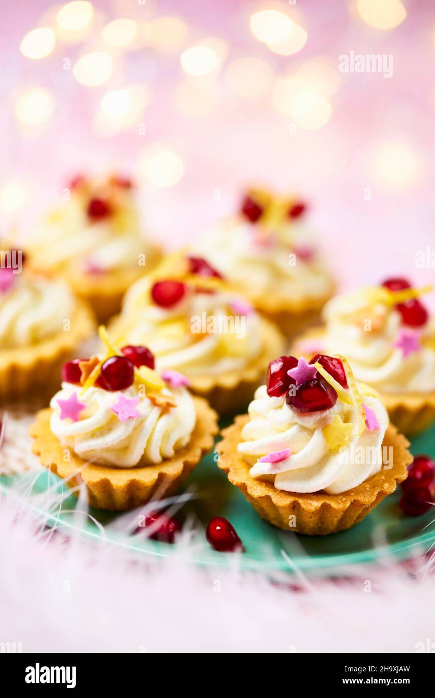 Mini passion fruit hi-res stock photography and images - Alamy