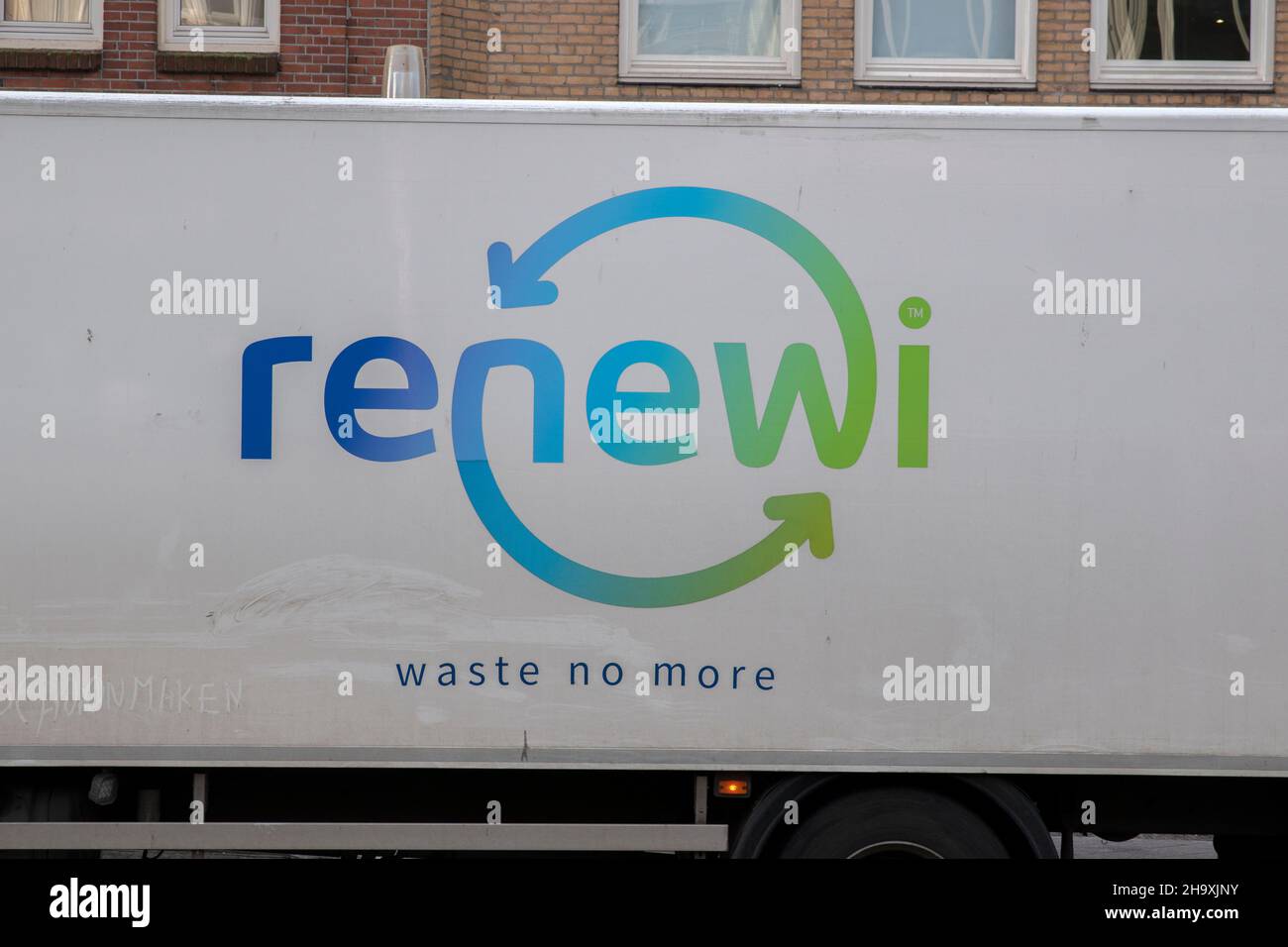 Renewi company truck hi-res stock photography and images - Alamy