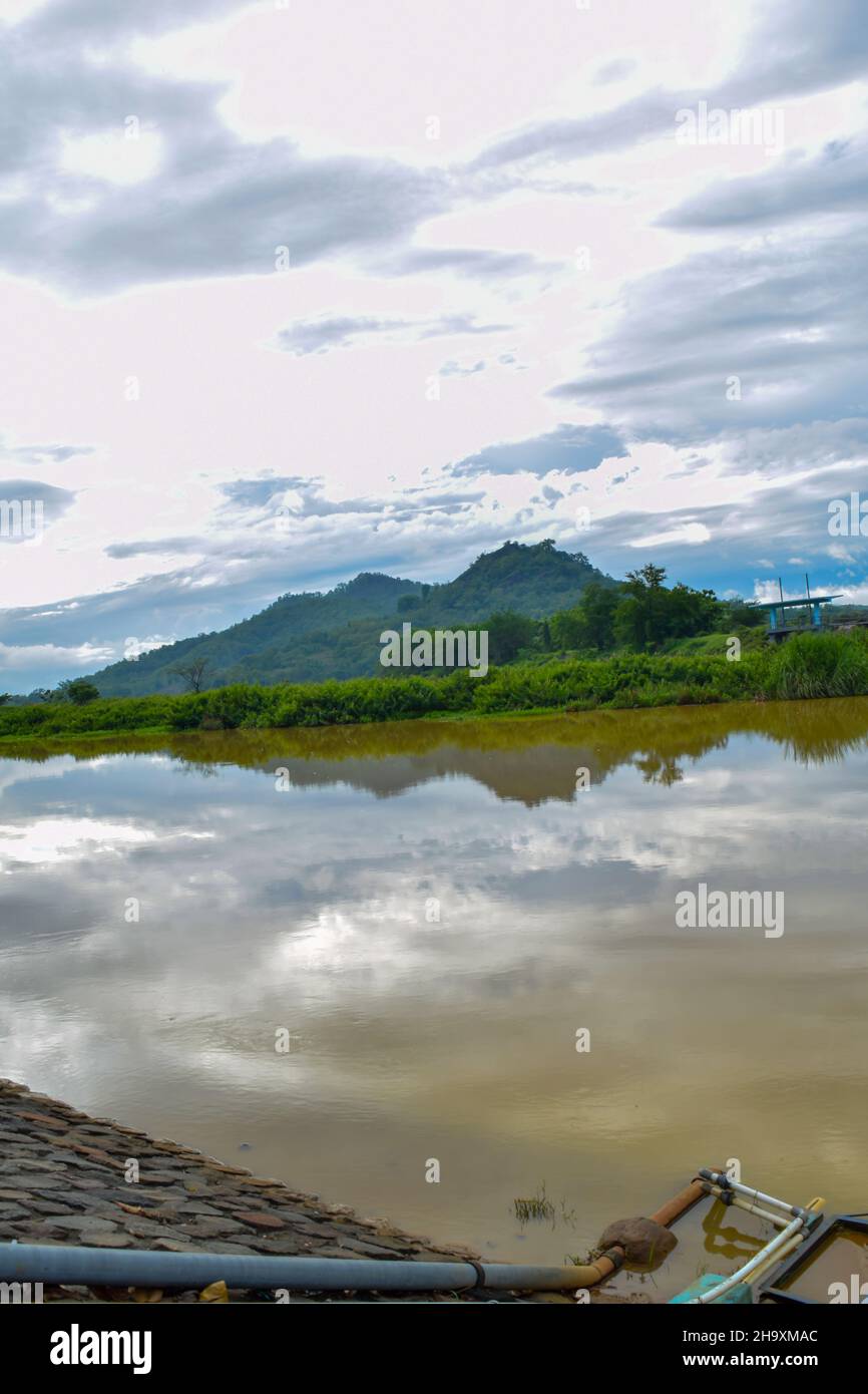Indonesia solo river hi-res stock photography and images - Alamy