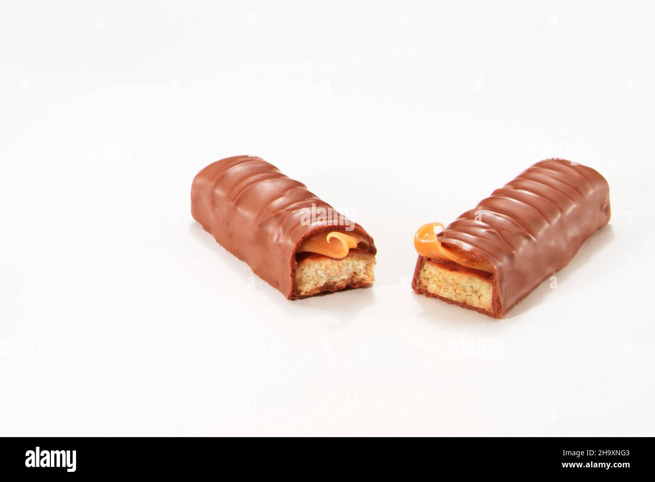 A broken chocolate bar Stock Photo - Alamy